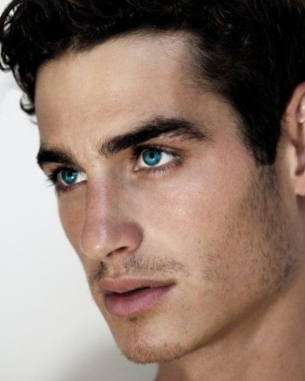 looks vs charisma | Looksmax.org - Men's Self-Improvement & Aesthetics