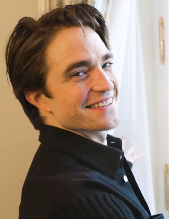 Realistic rating for Robert Pattinson? | Looksmax.org - Men's Self ...