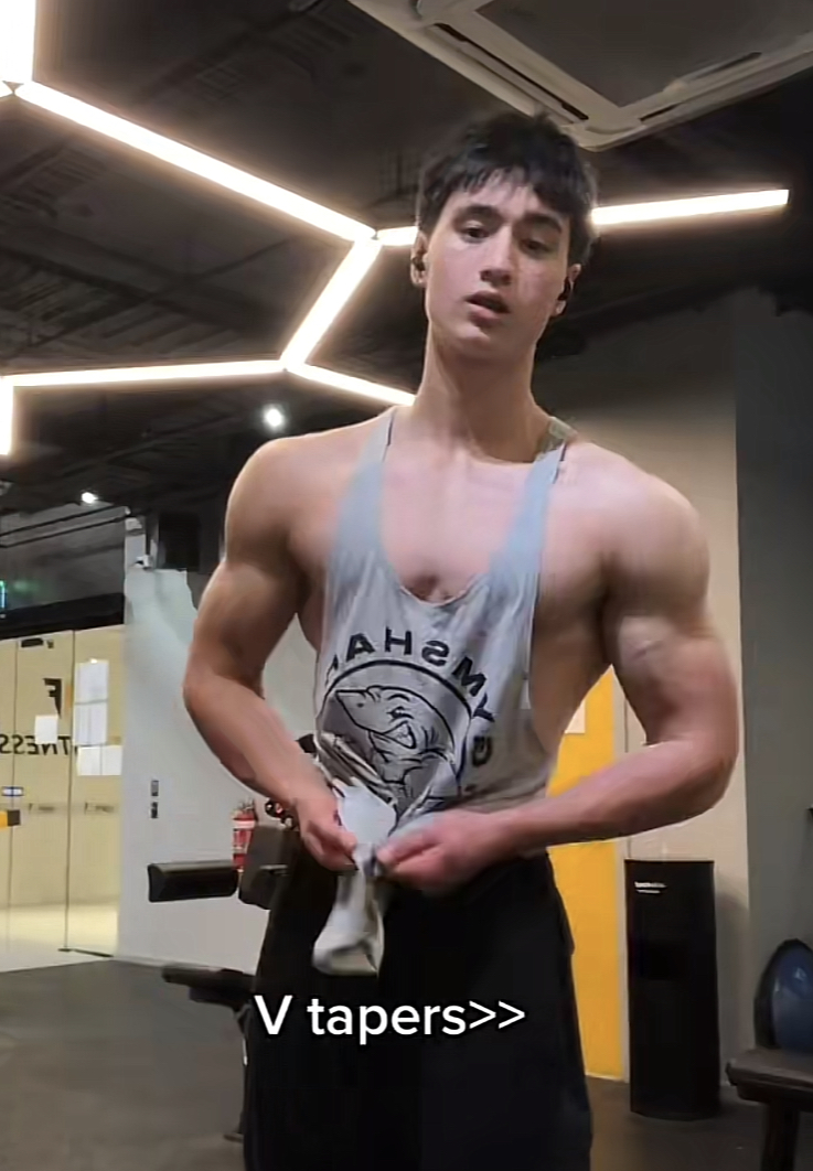 Just be tall and jacked theory remains unbeatable | Looksmax.org - Men ...