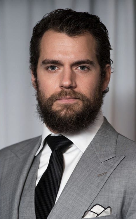 Henry Cavill with beard | Looksmax - Men's Self-Improvement & Aesthetics