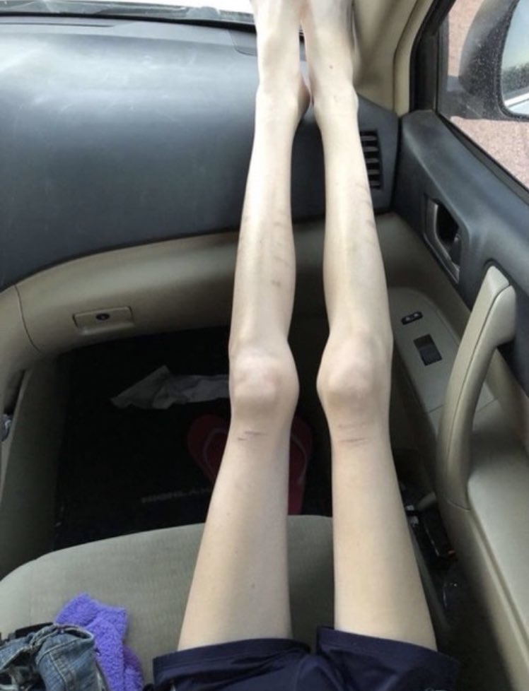 Reaction to: "This is how your woman should wait for you at home" by ...