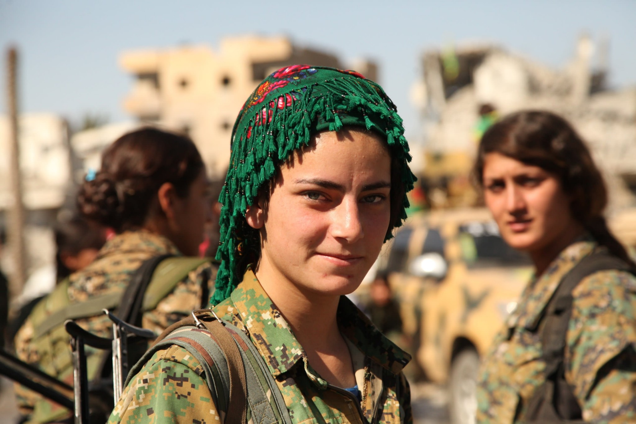 Israeli female soldiers vs Kurdish female soldiers | Looksmax.org - Men ...