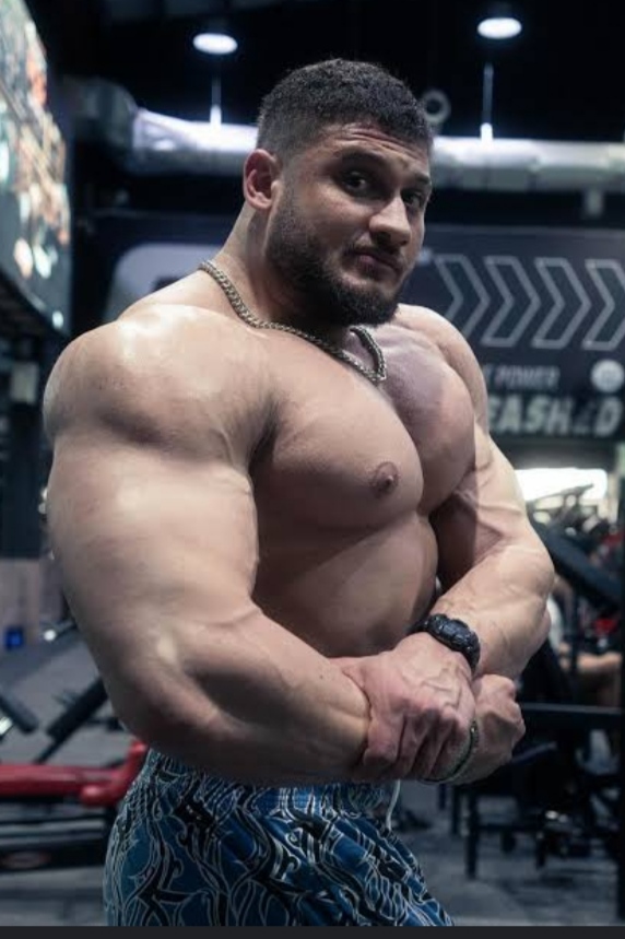 Athletic prettyboy turns himself into a gymcel | Looksmax.org - Men's ...