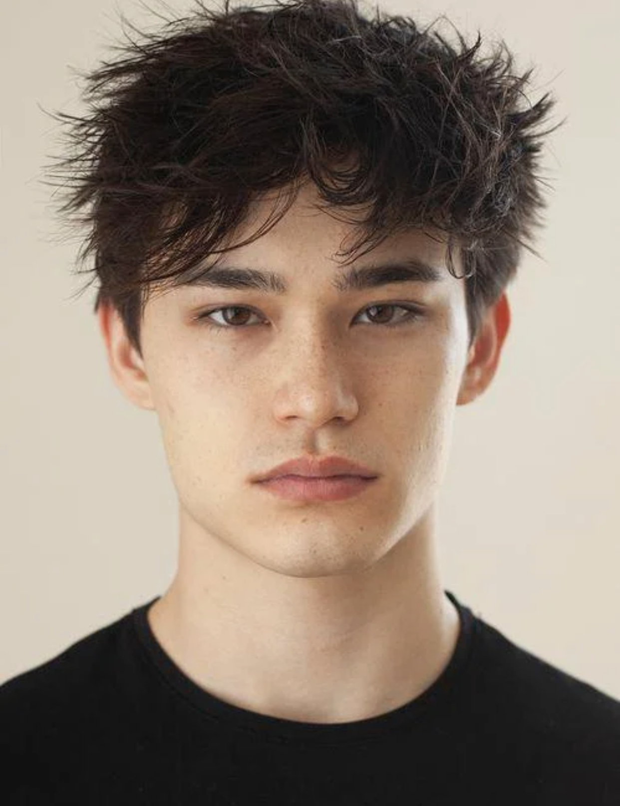 Why do some guys with hollow cheeks look sickly, but others look ...