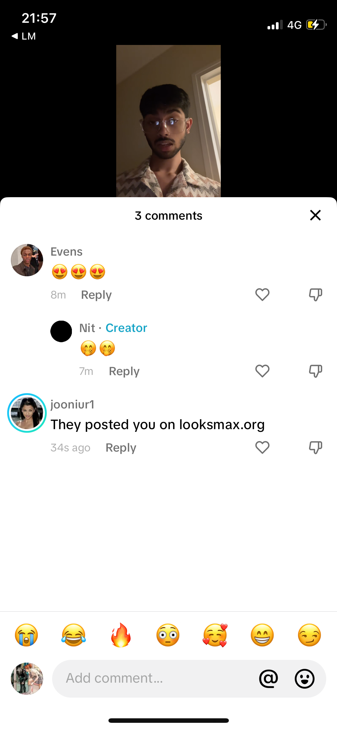 Boneless currycel tries to make a thirst trap. Only gets 3 likes ...