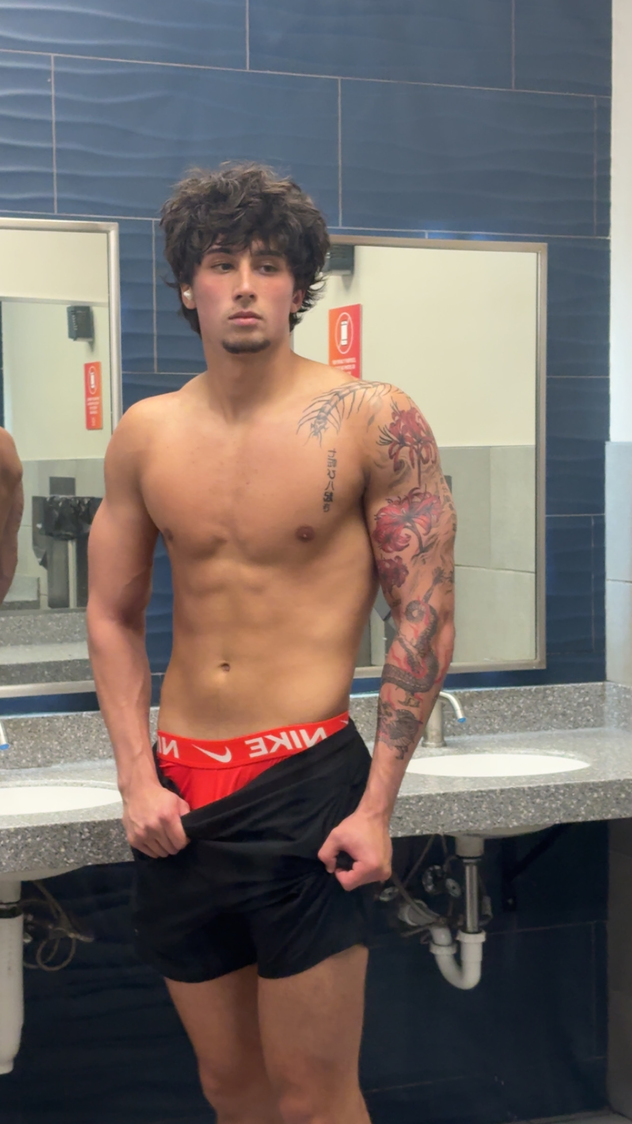 Rating / Physique tips | Looksmax.org - Men's Self-Improvement & Aesthetics